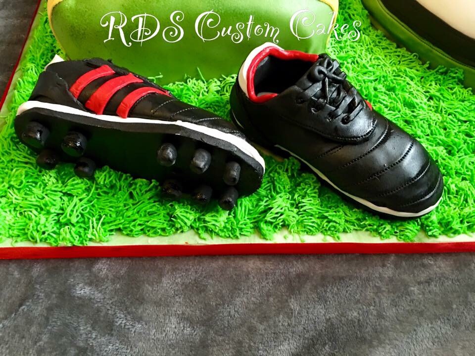 Fondant boots – RDS Custom Cakes